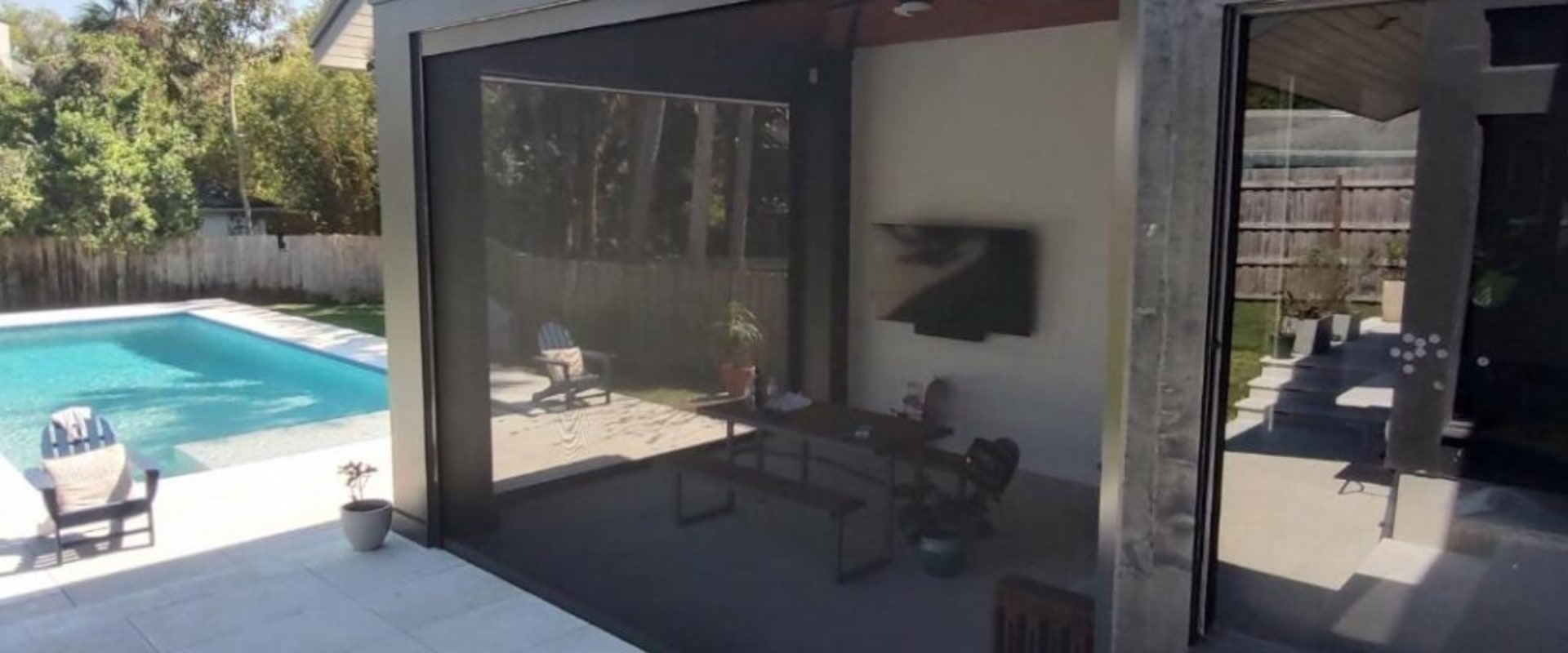 How Retractable Screen Installation Adds Value To Timber Frame Houses ...
