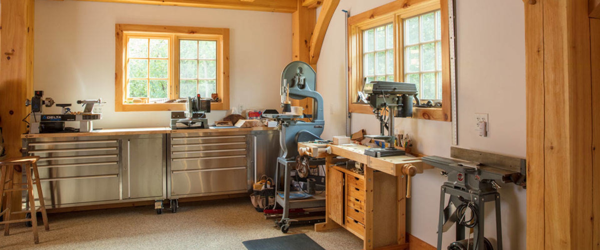 How To Create The Perfect Man Cave In A Timber Frame House